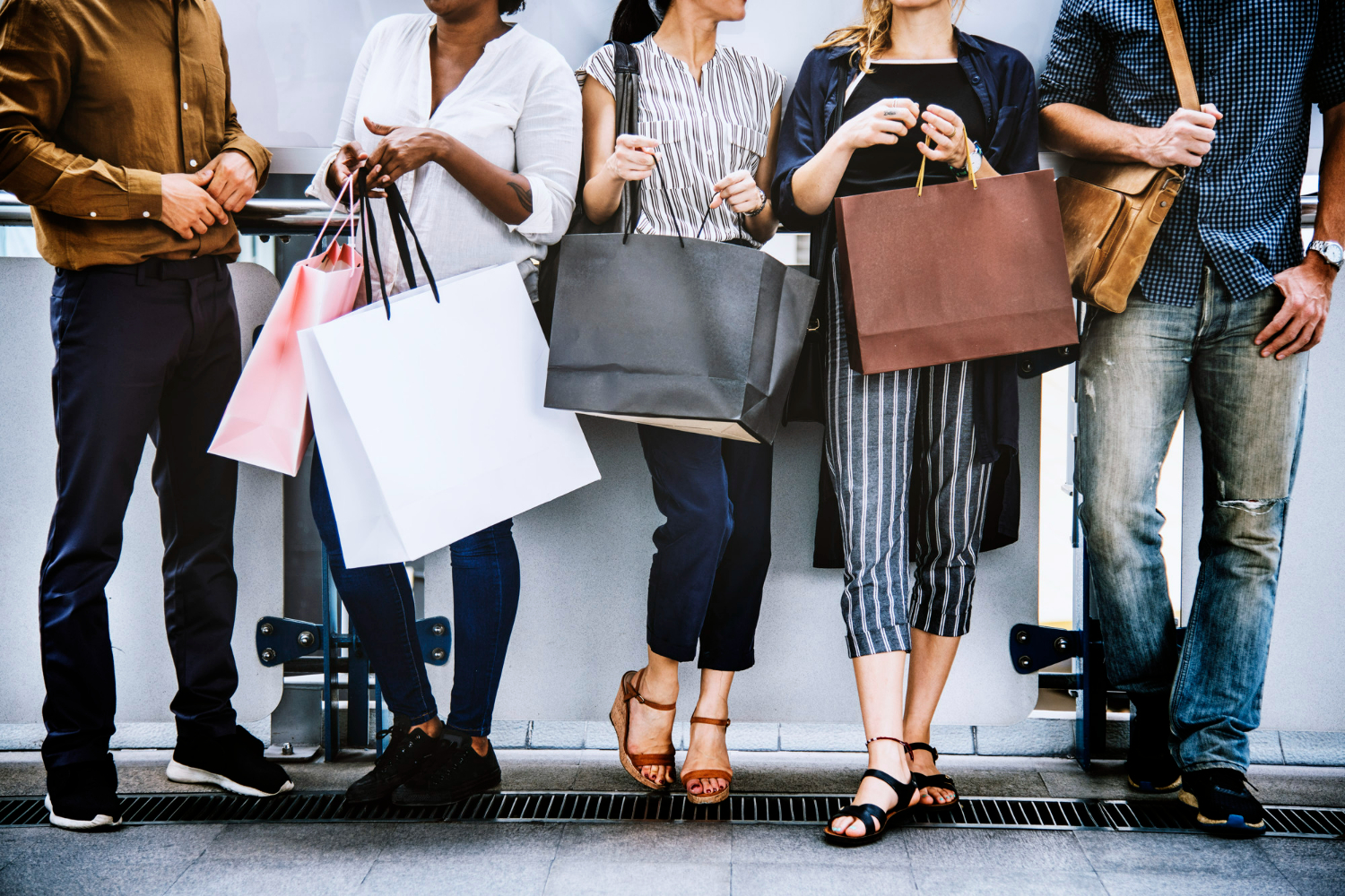 9 Tipe Konsumen dalam Bisnis dan Cara Menghadapinya - Glints TapLoker Blog