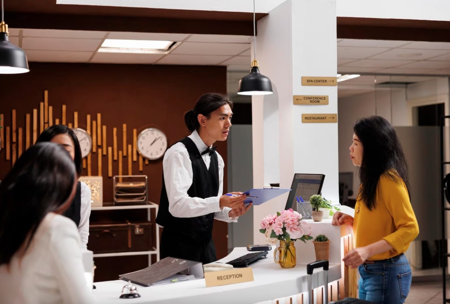 Front Office Là Gì? Các Vị Trí Front Office Phổ Biến - Glints Vietnam Blog