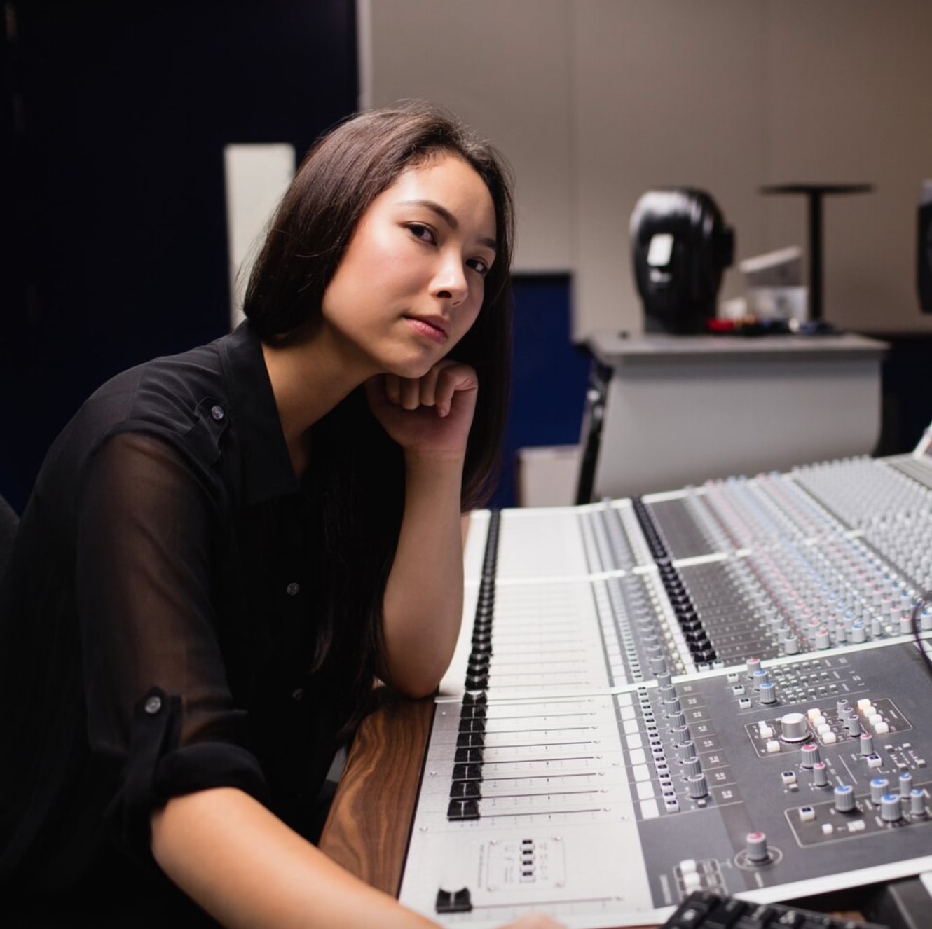 Line Producer Là Gì? Line Producer Và Production Manager Khác Nhau Như ...